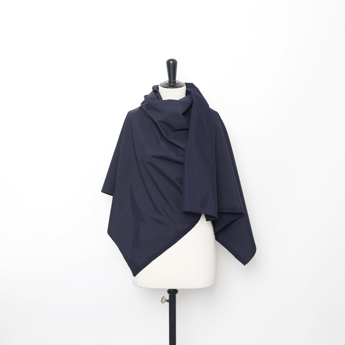 T23A05136 | WR Laminated Micro Faille – Nona Source