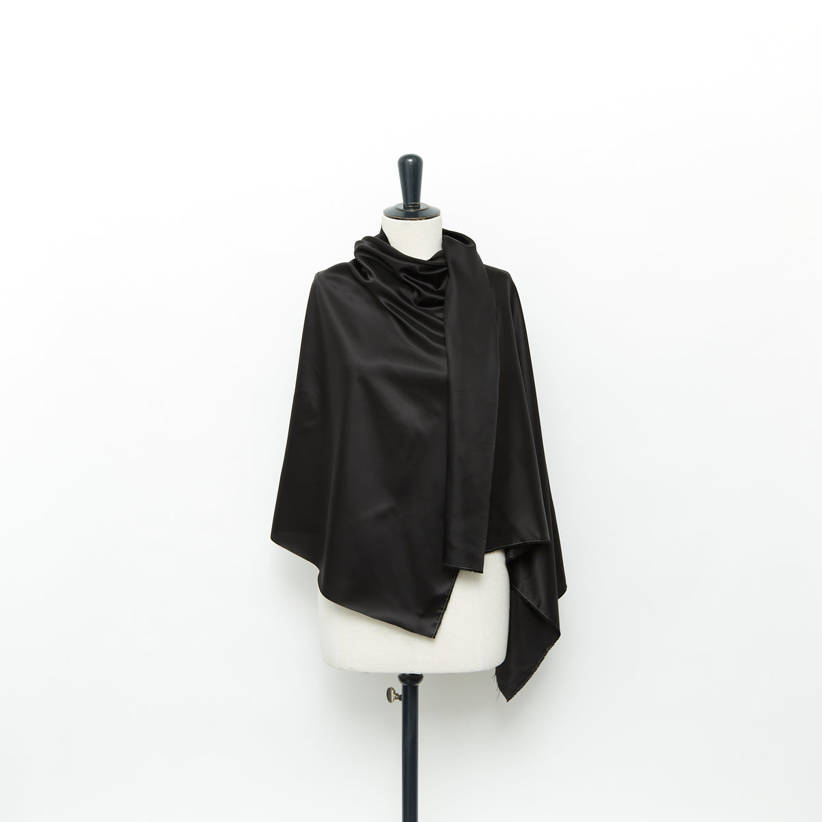 T24A09438 | Recycled Cupro & Viscose Lining FSC – Nona Source