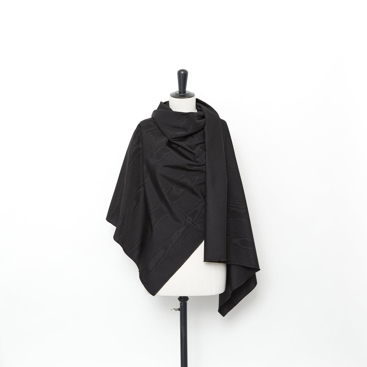 T24J06819 | Moire Faille – Nona Source