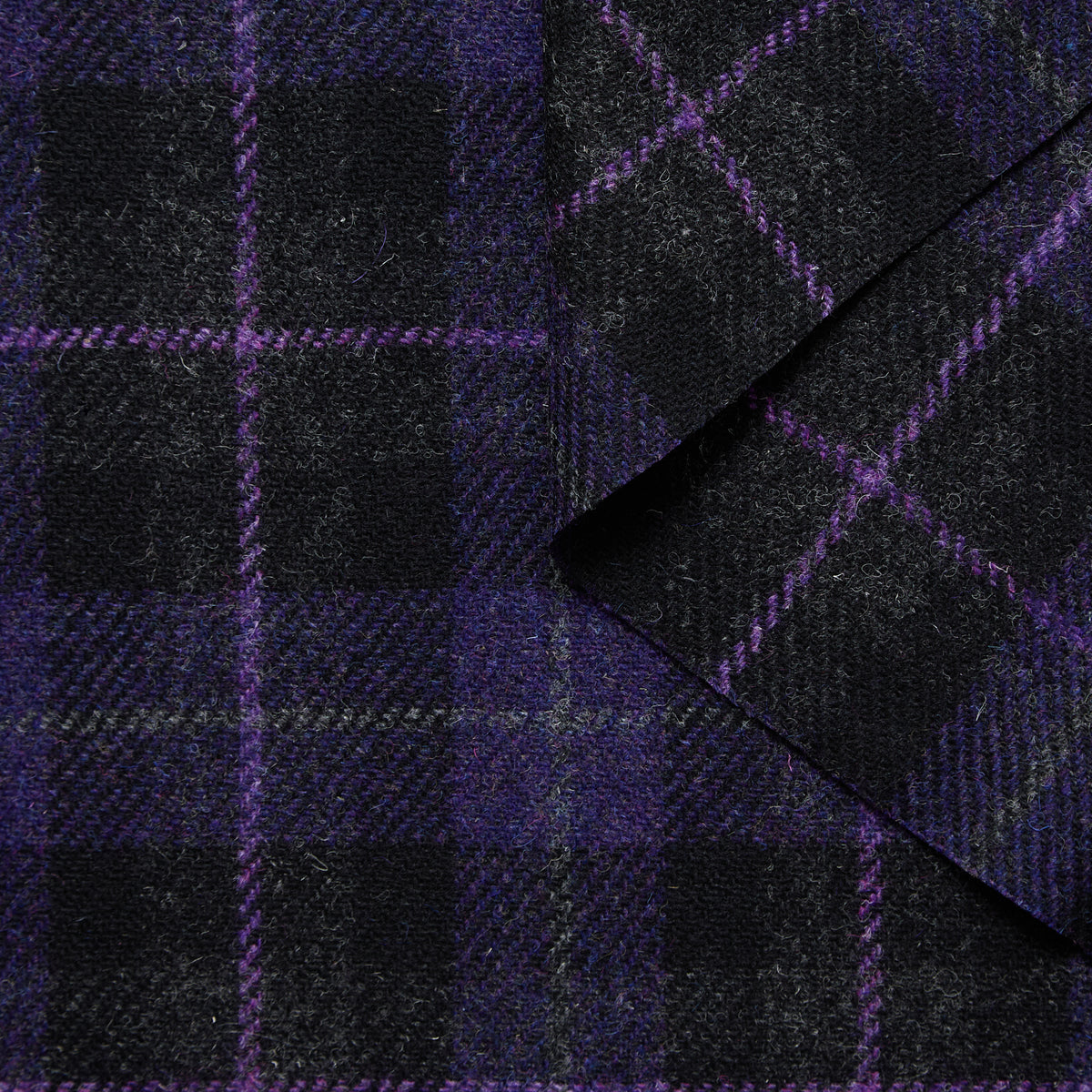 T25M13727 | Virgin Wool Scottish Tartan – Nona Source