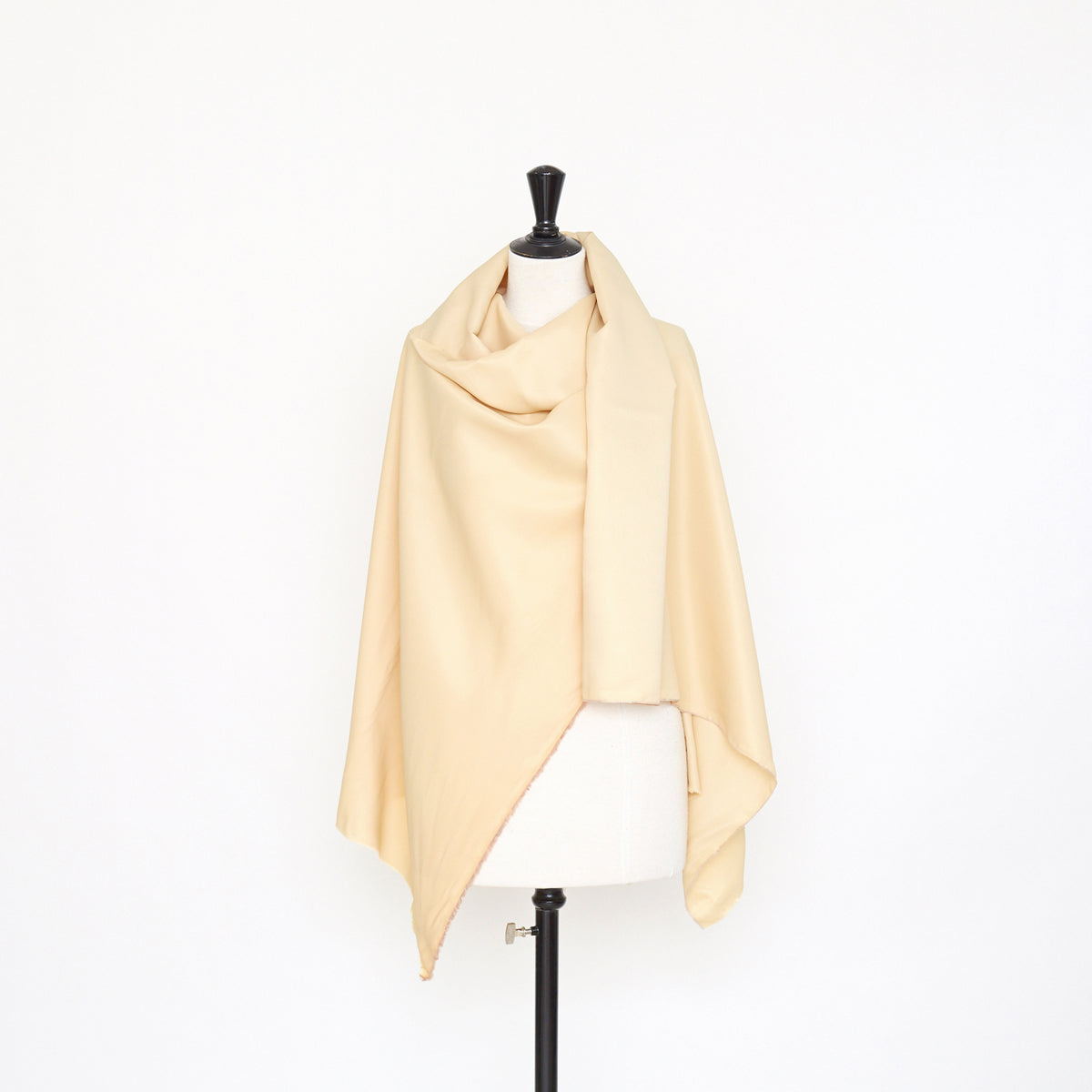 T22A01431 | Heavy Viscose Satin Lining – Nona Source